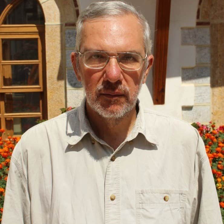 Despre autor - Editura Anastasis